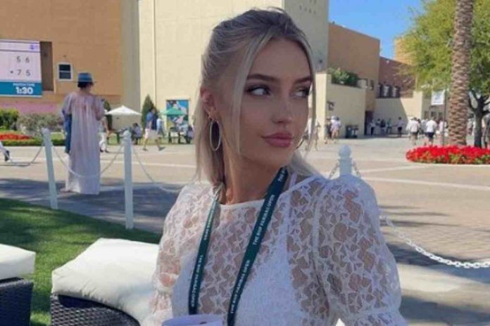 Morgan Riddle, la fidanzata del tennista è un incanto: che foto in bikini