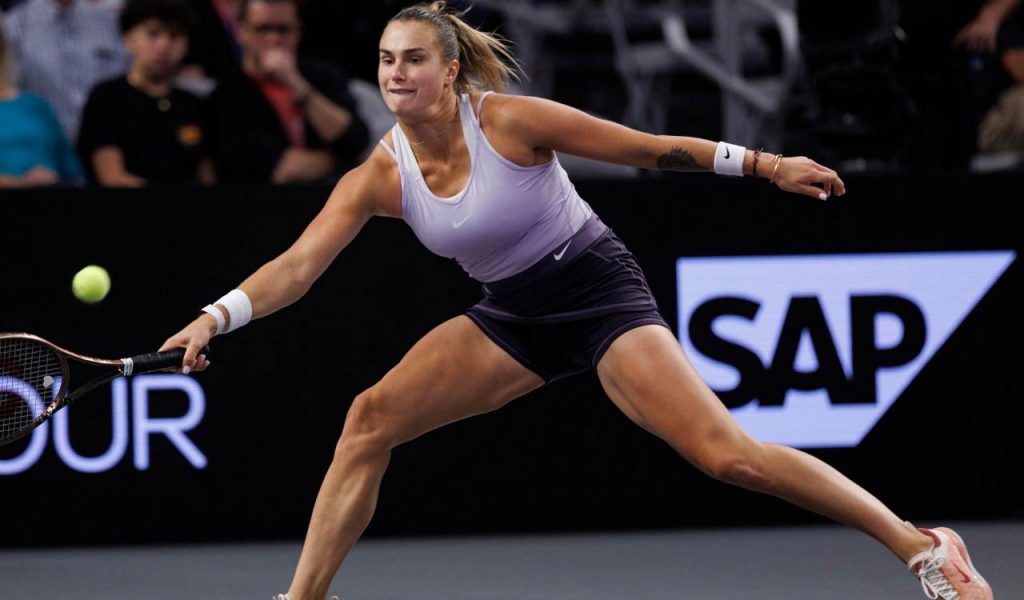 Aryna Sabalenka, una sirena in piscina: che foto per la tennista in costume