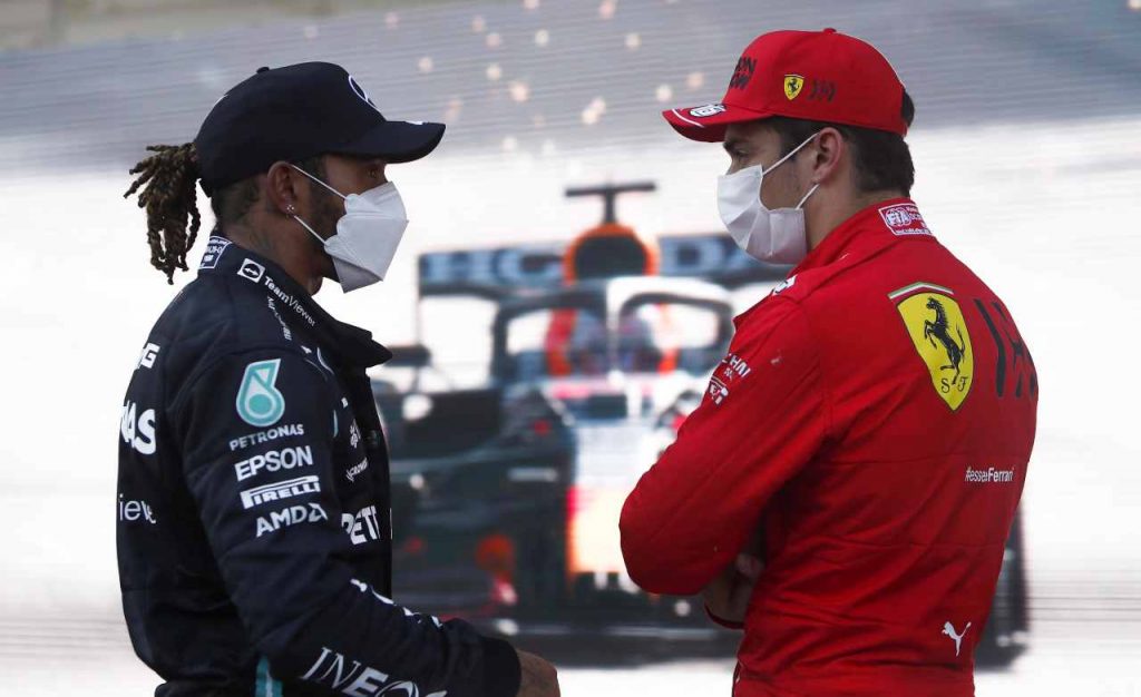 Leclerc-Hamilton, tensione alle stelle: l'ammissione del pilota riaccende la sfida - Tennis Press